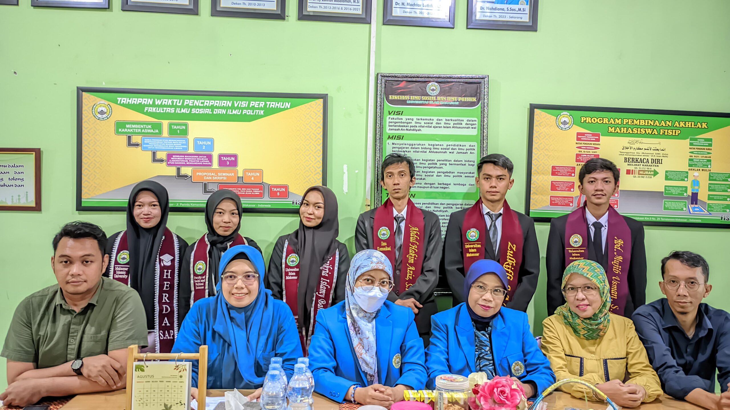 FISIP UIM Gelar Yudisium Sarjana, Dekan Ingatkan untuk Pertahankan ...