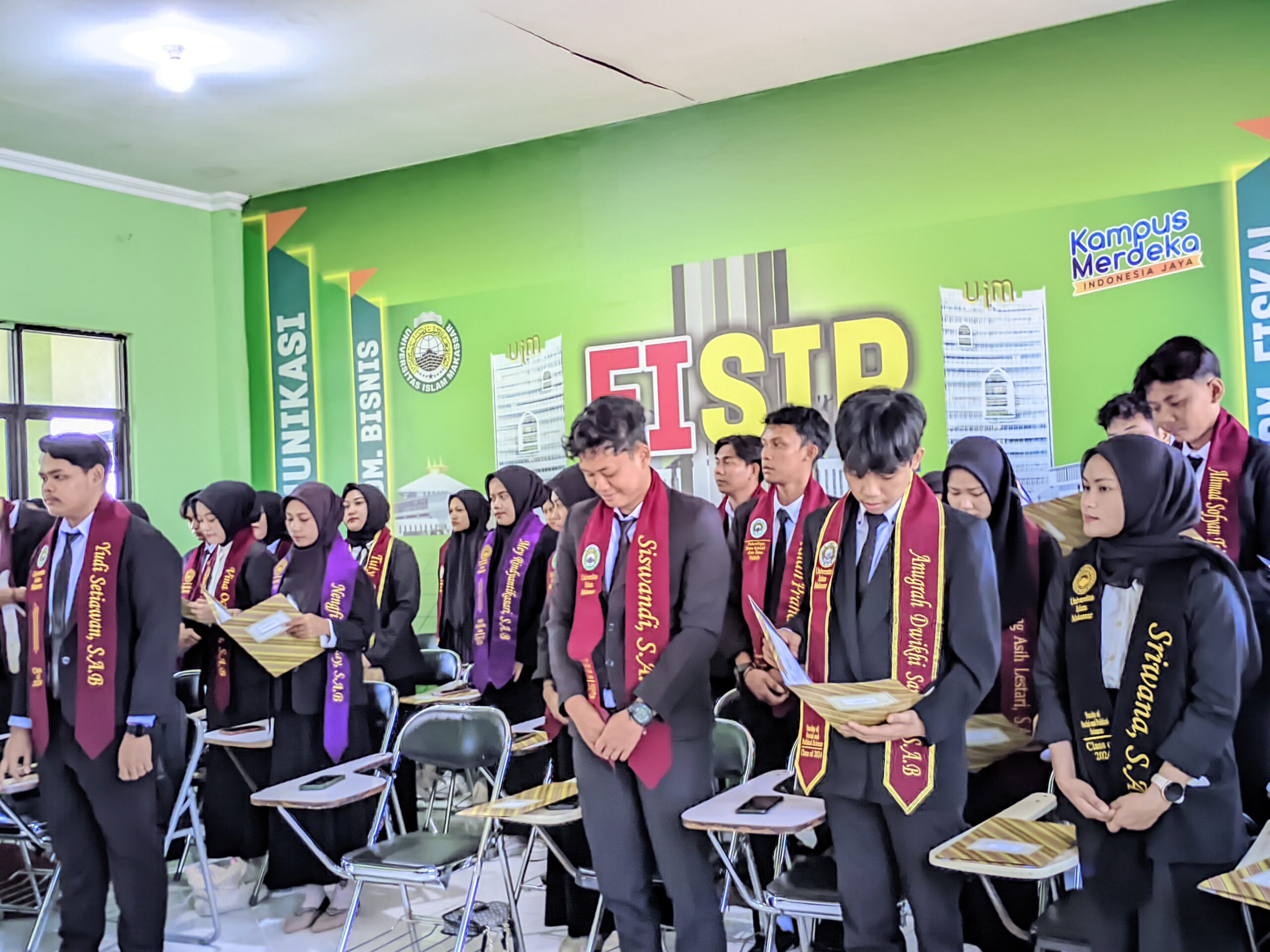 Sebanyak 35 Mahasiswa FISIP UIM Ikuti Yudisium - FISIP UNIVERSITAS ...
